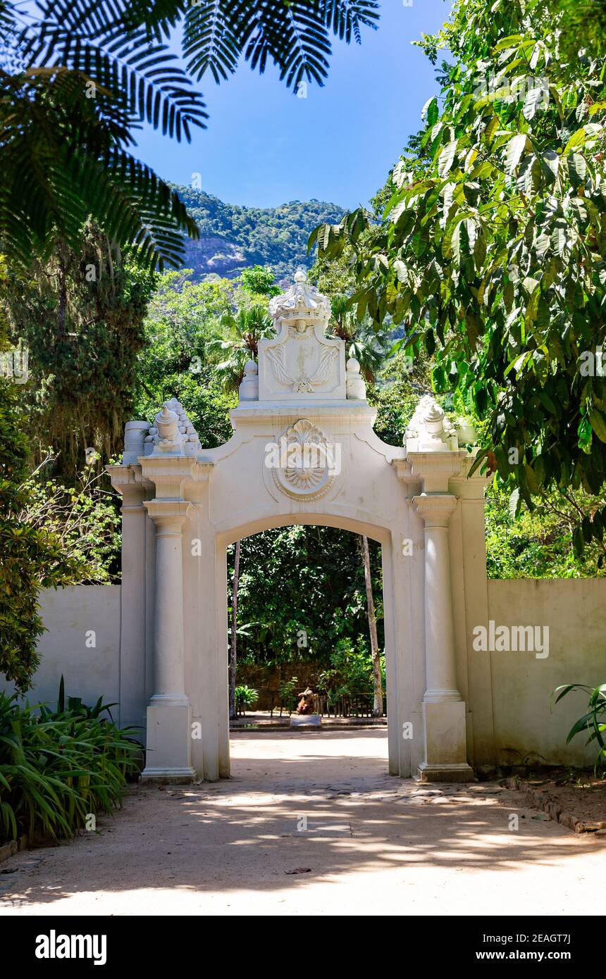Garden portal hi-res stock photography and images - Alamy