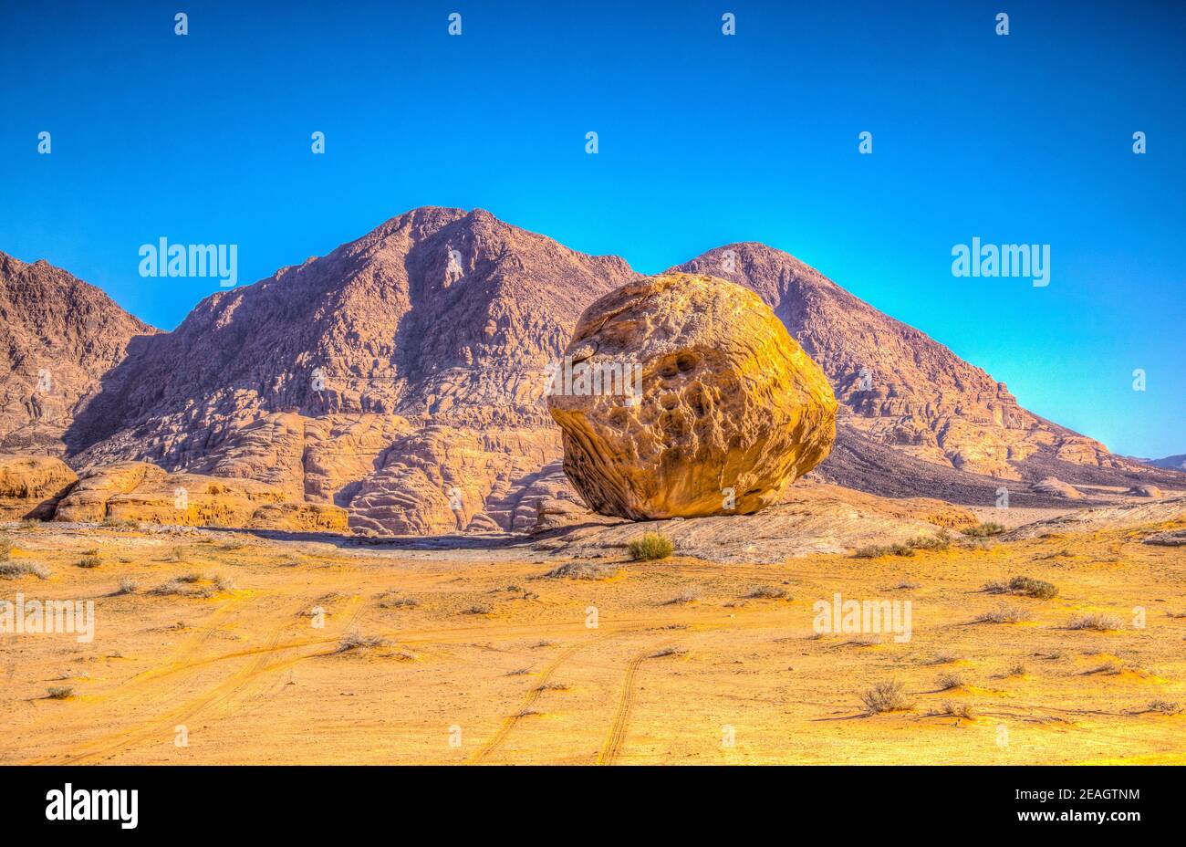 Round rock formations at Wadi Rum desert in Jordan Stock Photo - Alamy