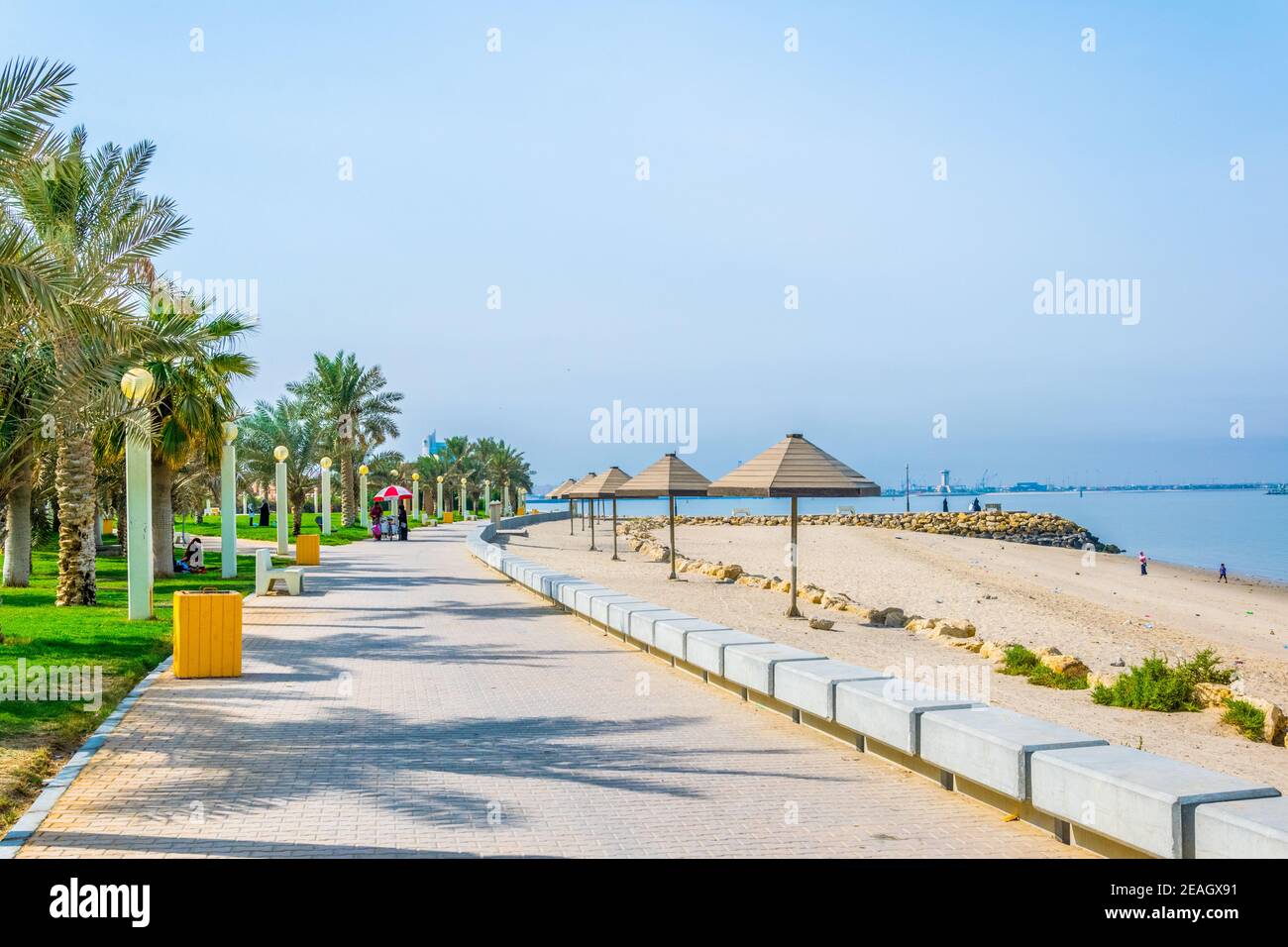View of the corniche - promenade in Kuwait Stock Photo - Alamy