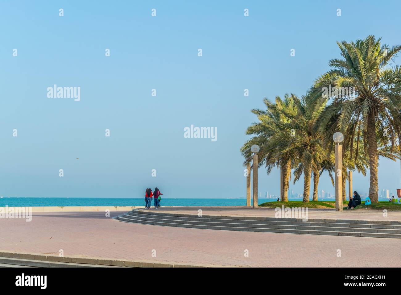 View of the corniche - promenade in Kuwait Stock Photo - Alamy