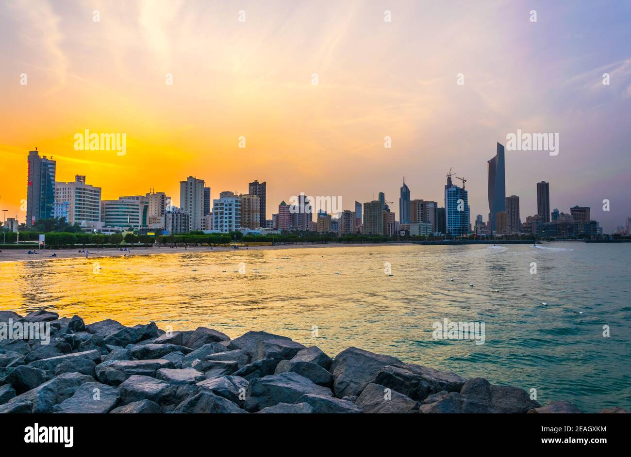 Kuwait city corniche view beach hi-res stock photography and images - Alamy