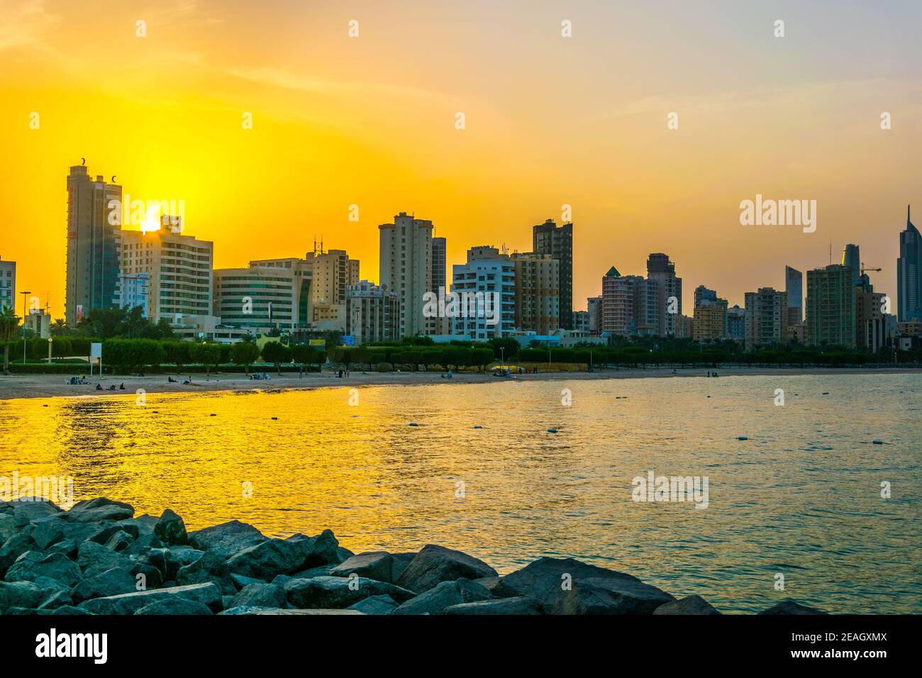 Kuwait city corniche view beach hi-res stock photography and images - Alamy