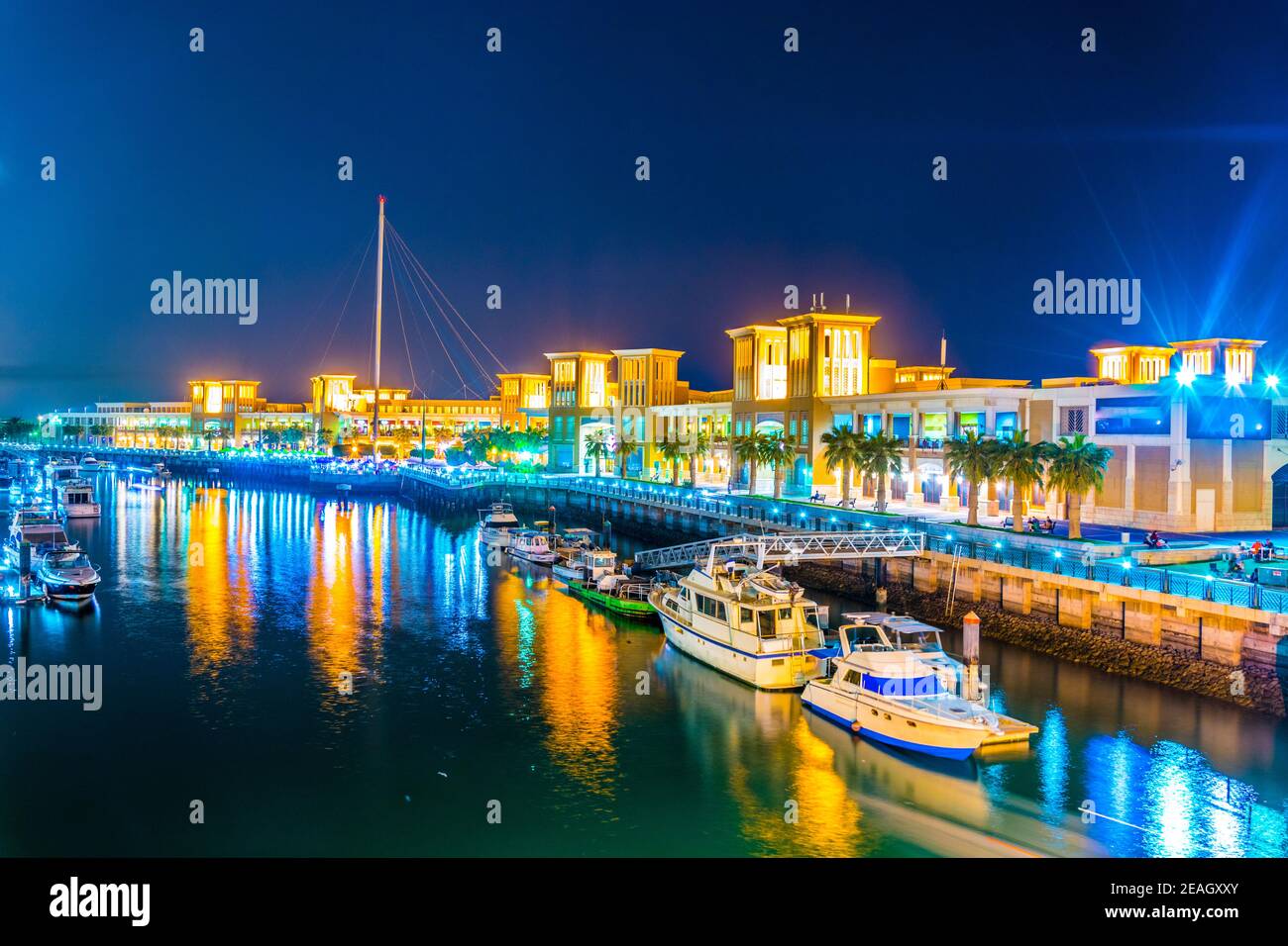 Sharq mall hi-res stock photography and images - Alamy