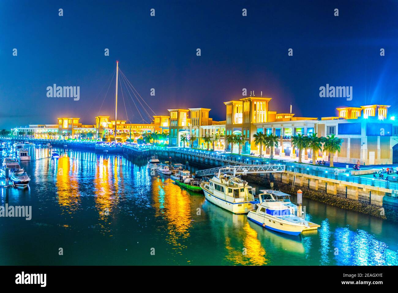Sharq mall hi-res stock photography and images - Alamy
