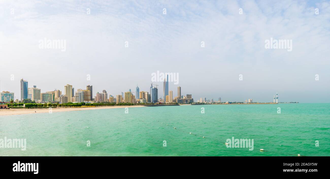 Kuwait city corniche view beach hi-res stock photography and images - Alamy