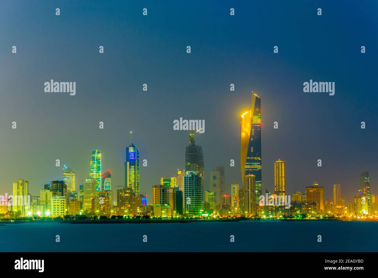 Kuwait city during night hi-res stock photography and images - Alamy