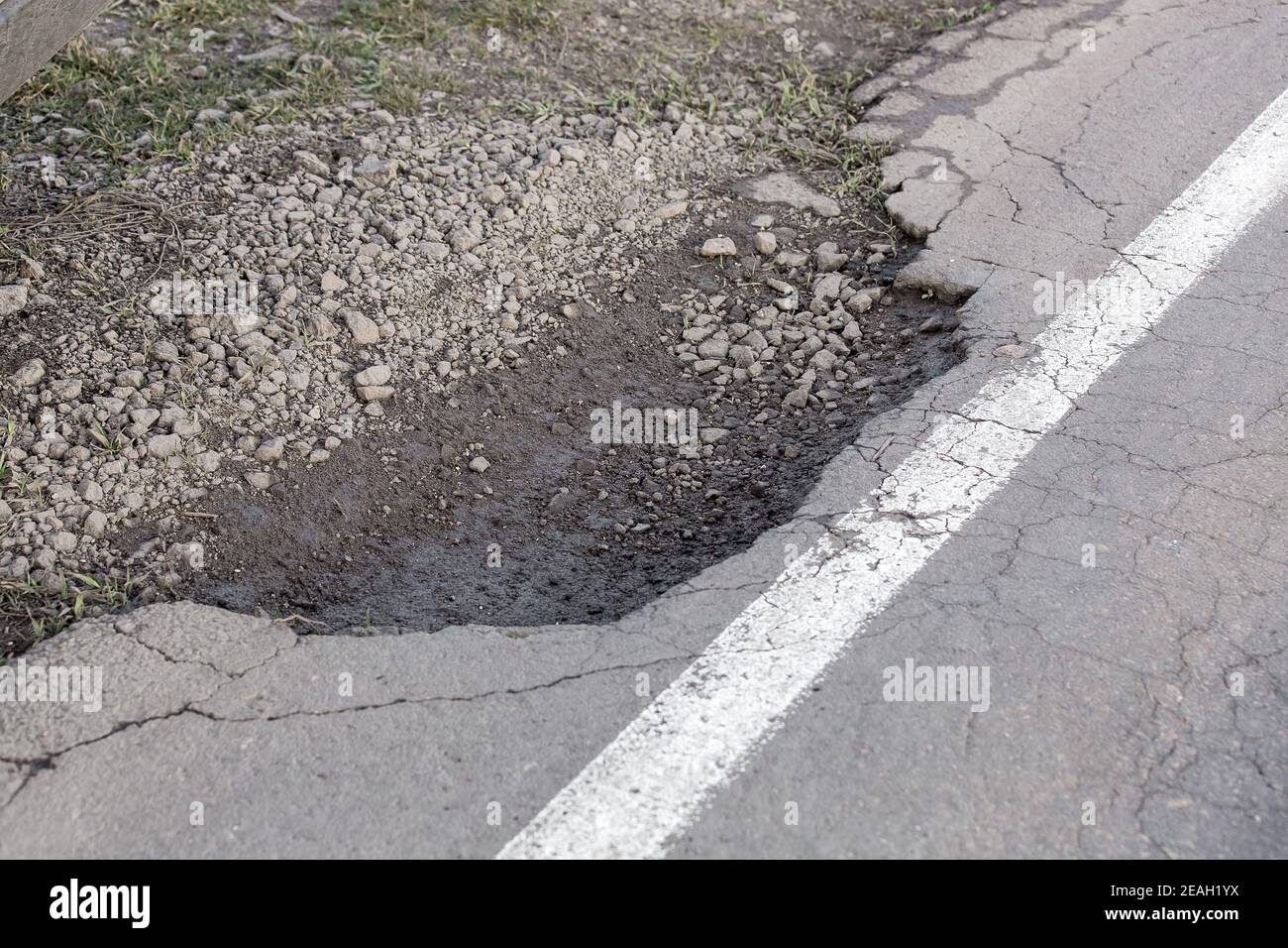 Pit lane markings hi-res stock photography and images - Alamy