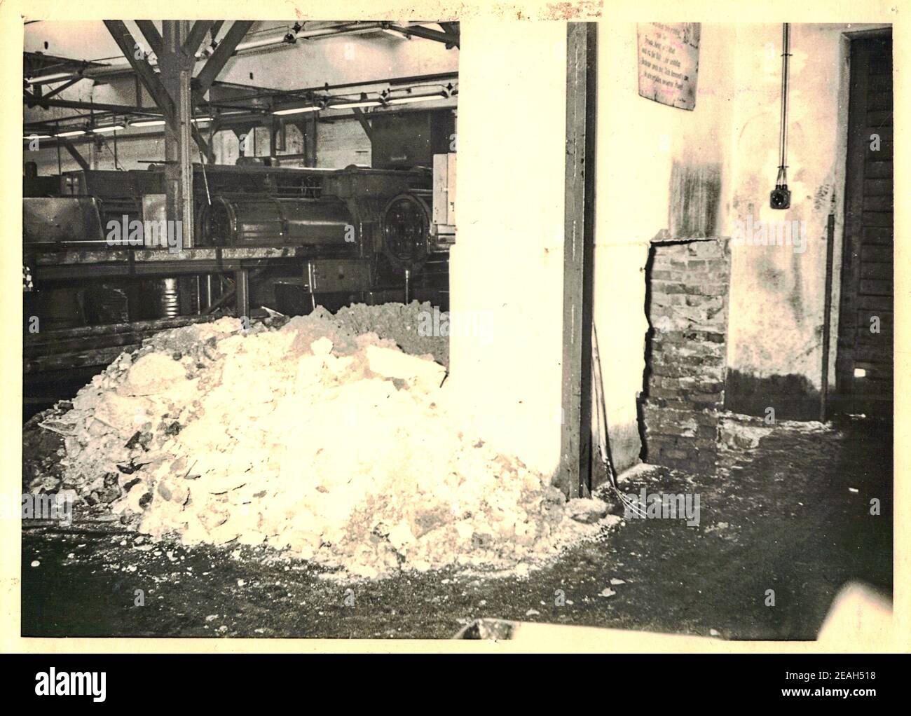 Warehouse interior 1950s hi-res stock photography and images - Alamy