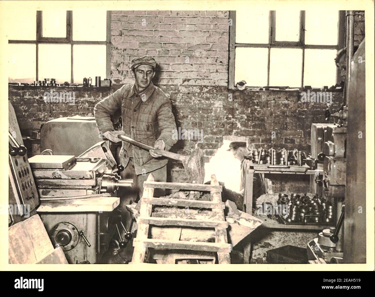 Germany 1940s factory hi-res stock photography and images - Alamy