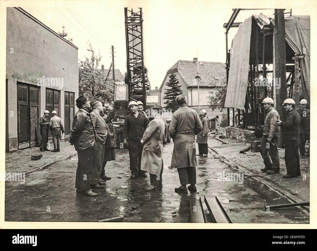 1950s crane hi-res stock photography and images - Alamy