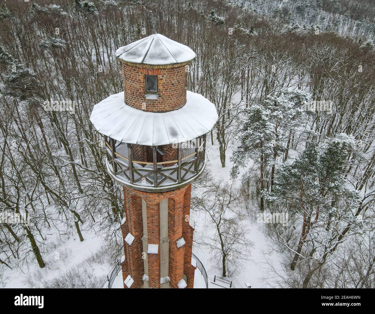 Bad Freienwalde, Germany. 09th Feb, 2021. On the wintry Galgenberg ...