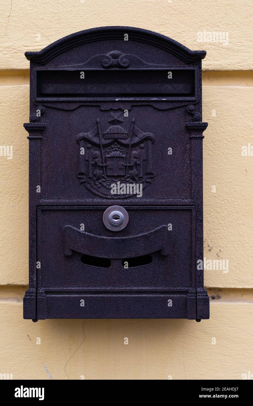 Close up picture traditional mailbox Stock Photo - Alamy