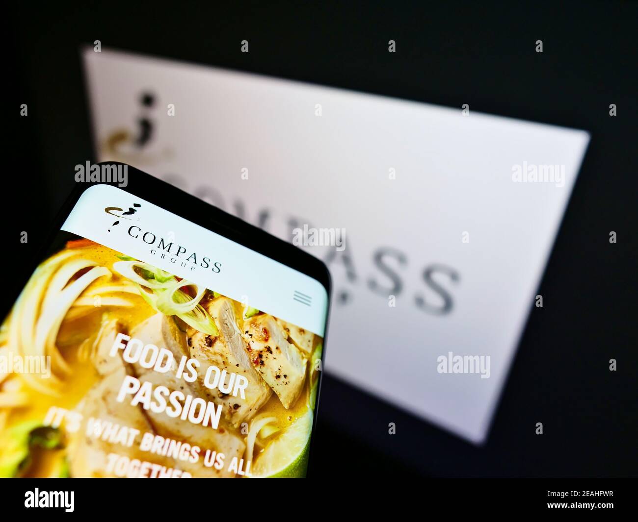 Compass group logo hi-res stock photography and images - Alamy