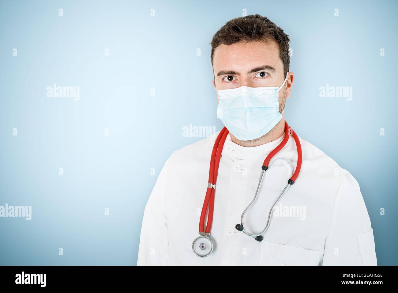 Doctor mask hi-res stock photography and images - Alamy