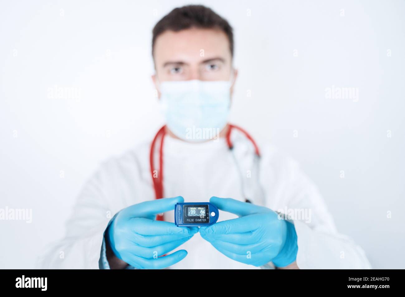 Oximeter hi-res stock photography and images - Alamy
