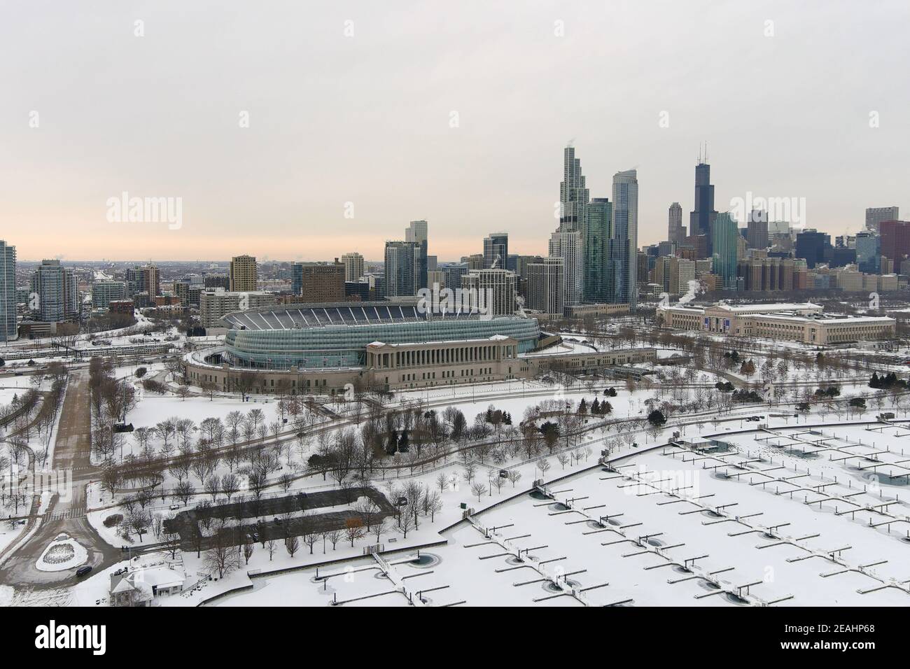 Chicago soldier field aerial hi-res stock photography and images - Alamy