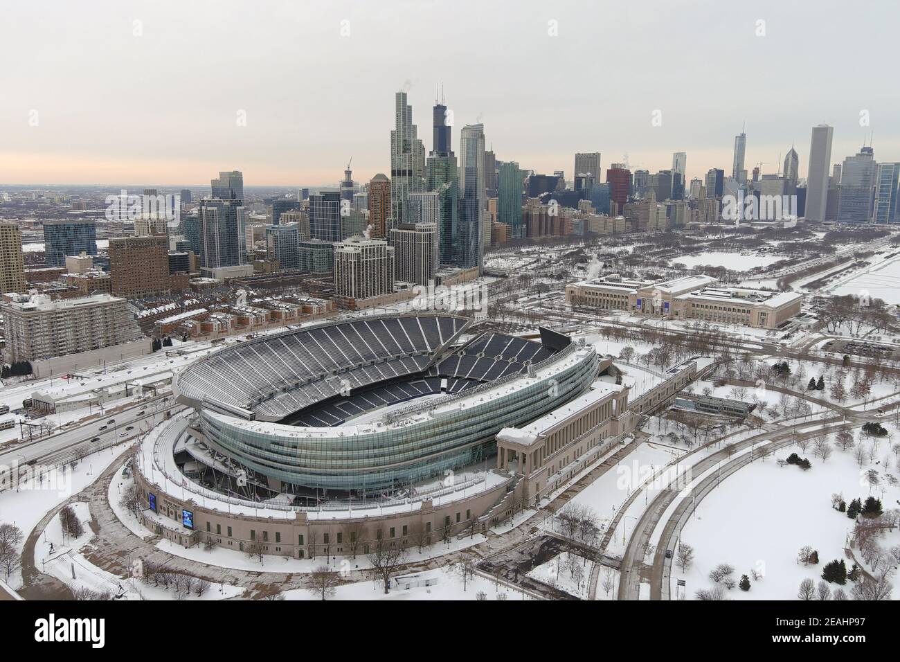 Soldier field hi-res stock photography and images - Alamy