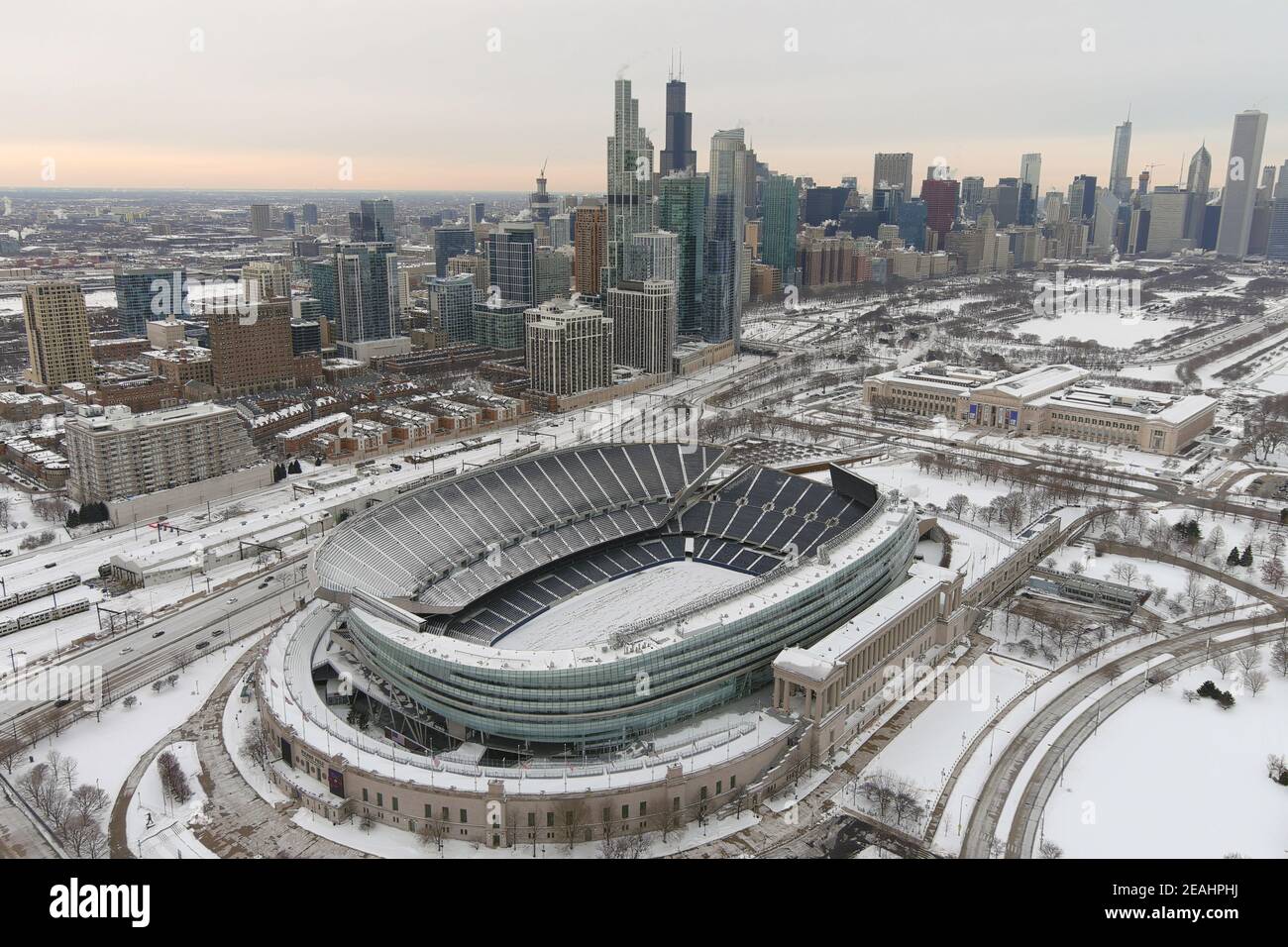 Chicago soldier field aerial hi-res stock photography and images - Alamy