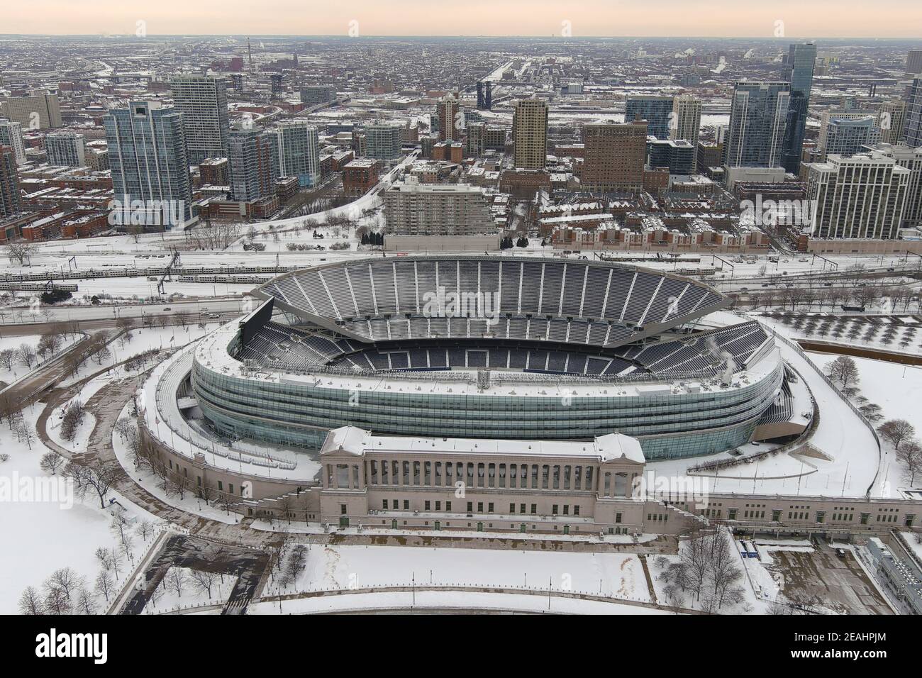 Chicago soldier field aerial hi-res stock photography and images - Alamy