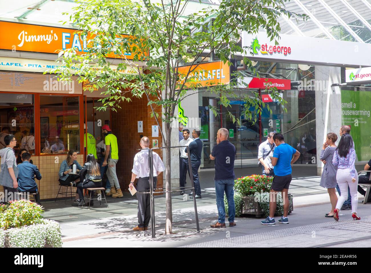 Lunchtime sydney city centre hi-res stock photography and images - Alamy