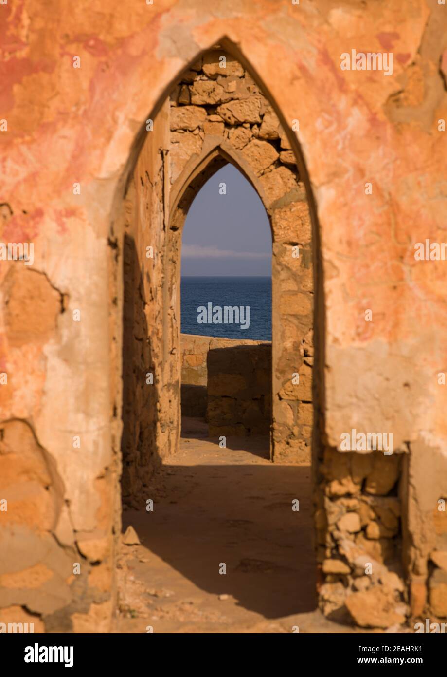 Destino medieval hi-res stock photography and images - Alamy