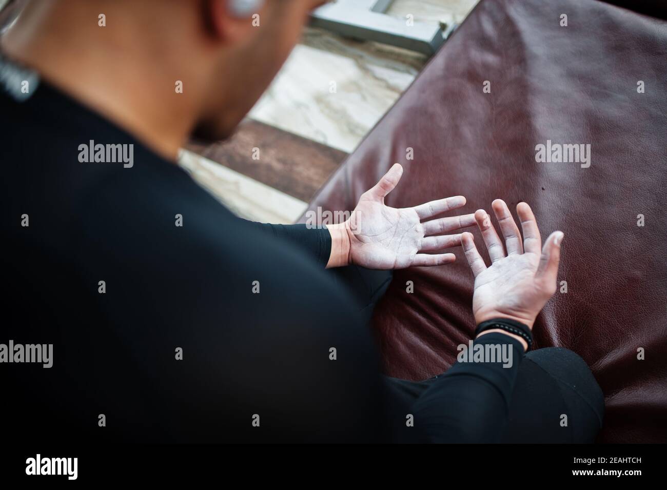 Muscular arab man training in modern gym Stock Photo - Alamy