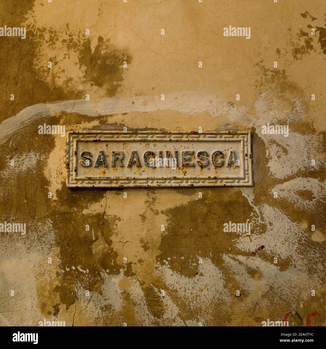 Italian sign hi-res stock photography and images - Alamy