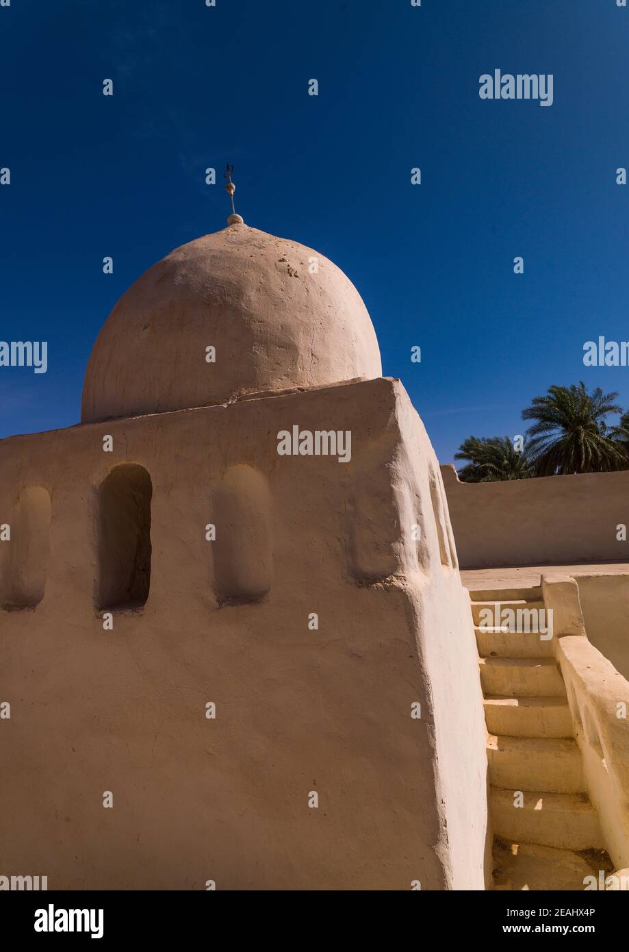 Old white mosque made of mud brick, Tripolitania, Ghadames, Libya Stock ...