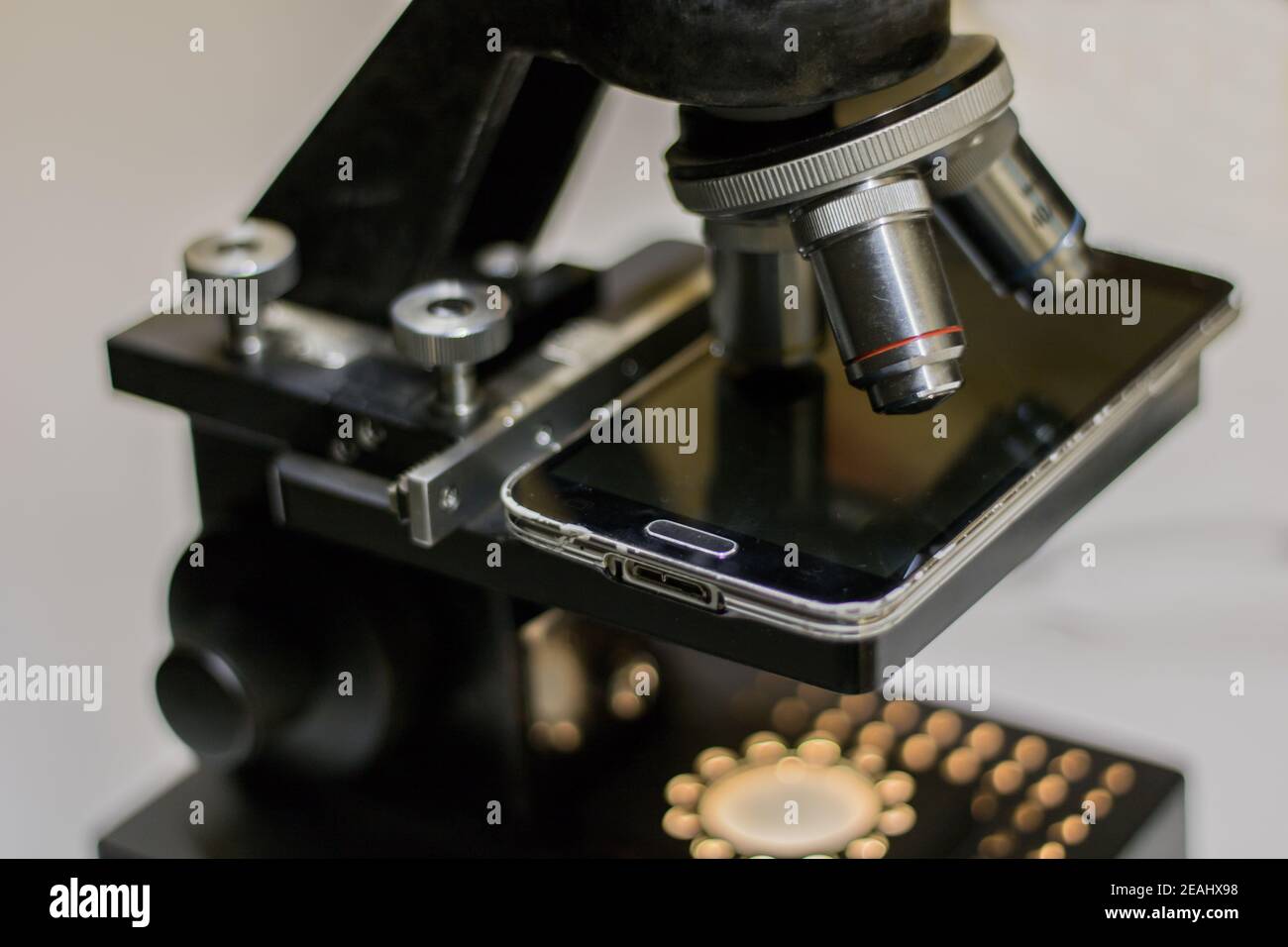 Mobile optics hi-res stock photography and images - Alamy
