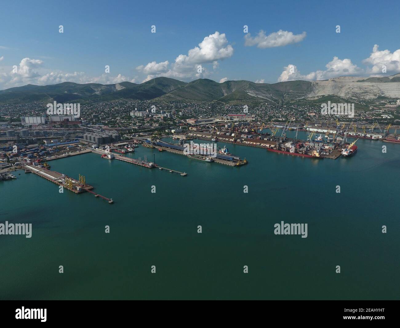 Top view port hi-res stock photography and images - Alamy