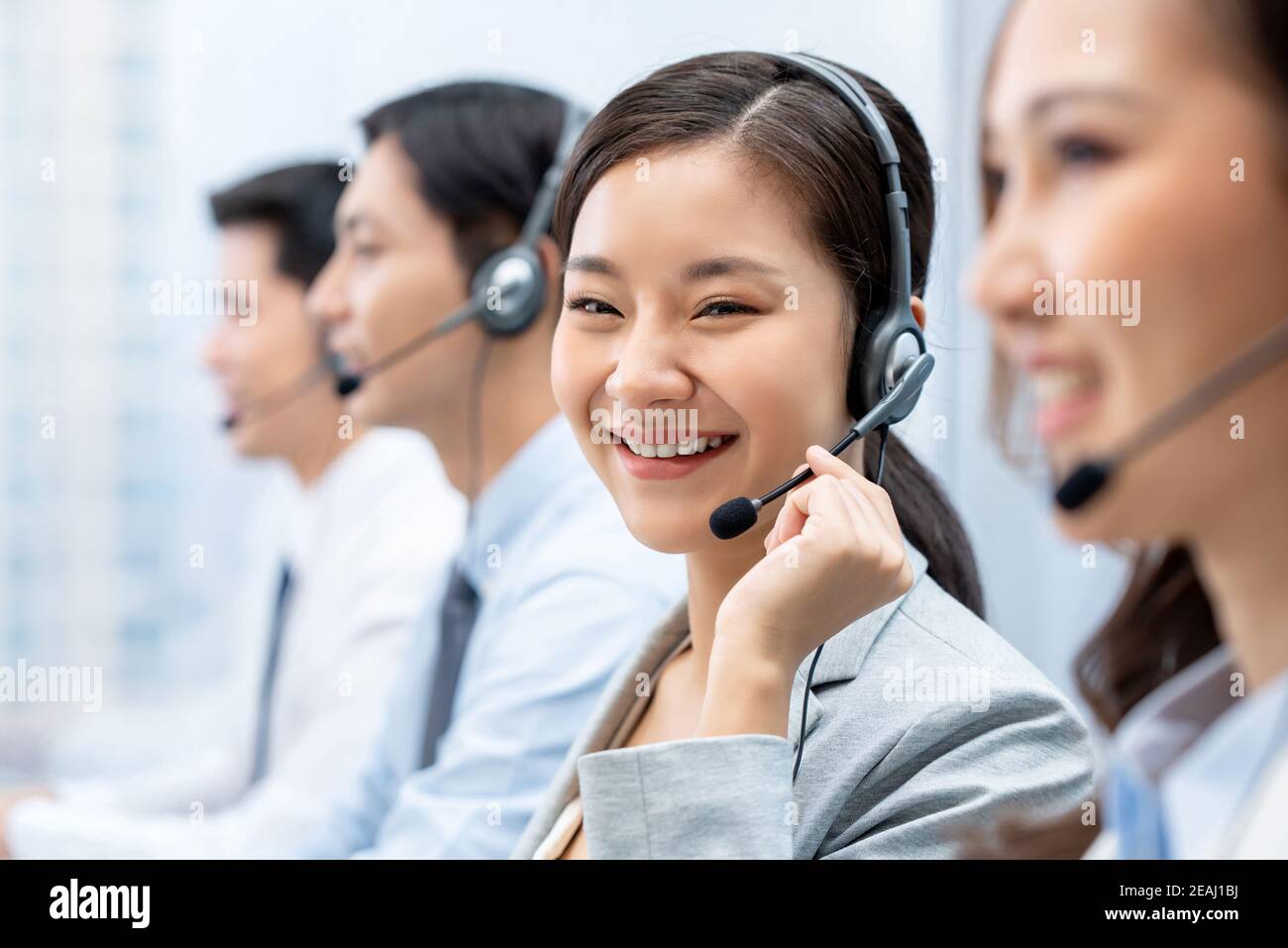 Asian girl customer service hi-res stock photography and images - Alamy