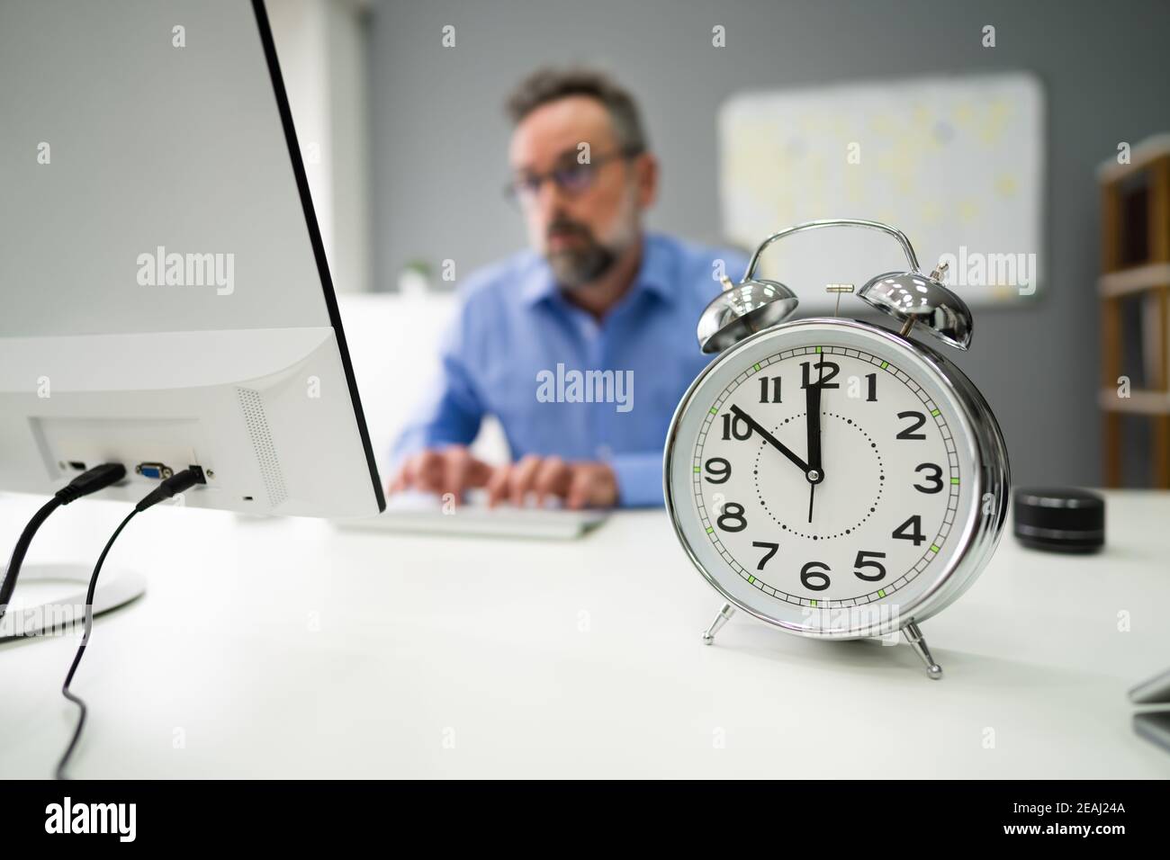 Deadline timer hi-res stock photography and images - Alamy