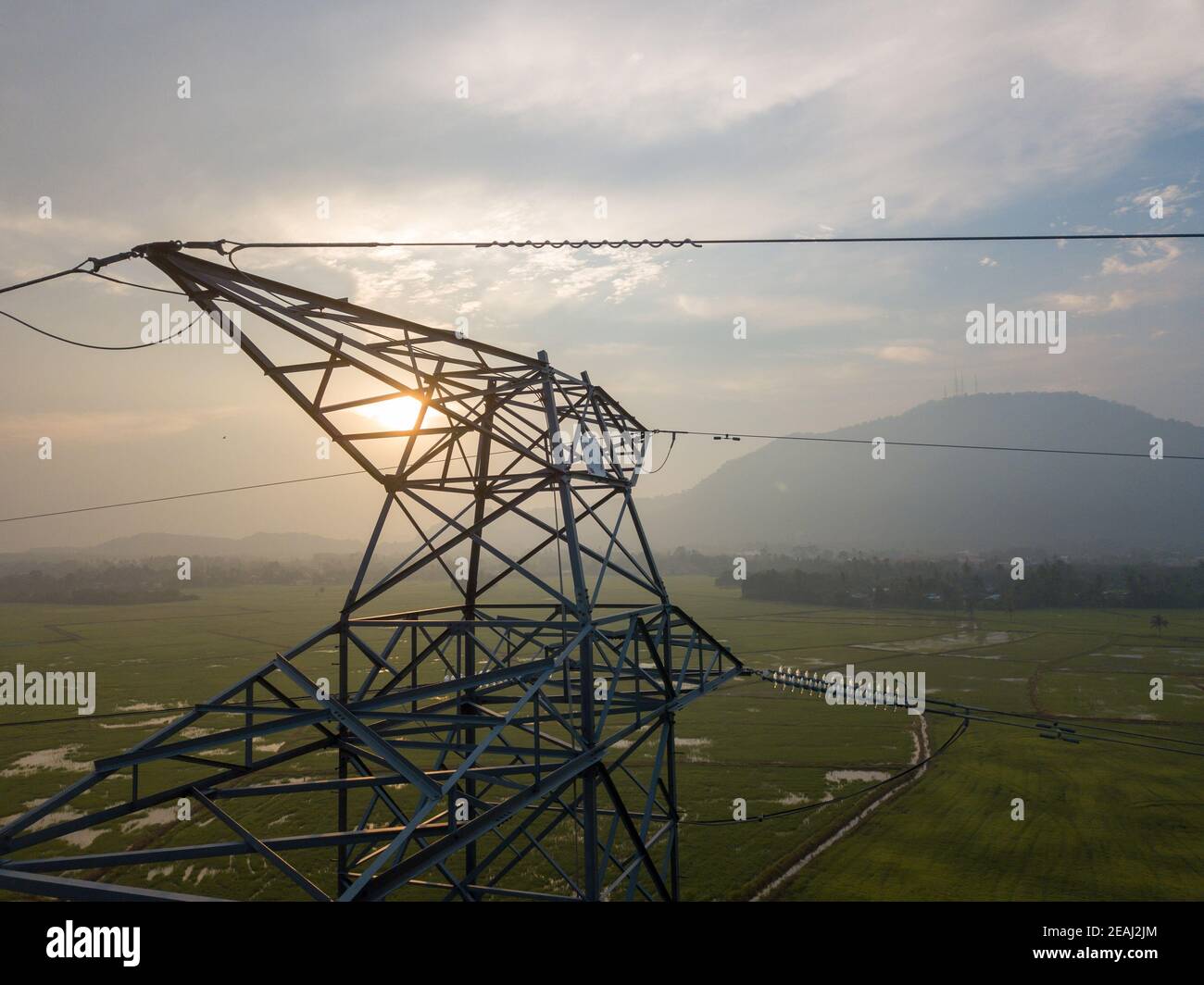 Electric transmission line aerial view hi-res stock photography and ...