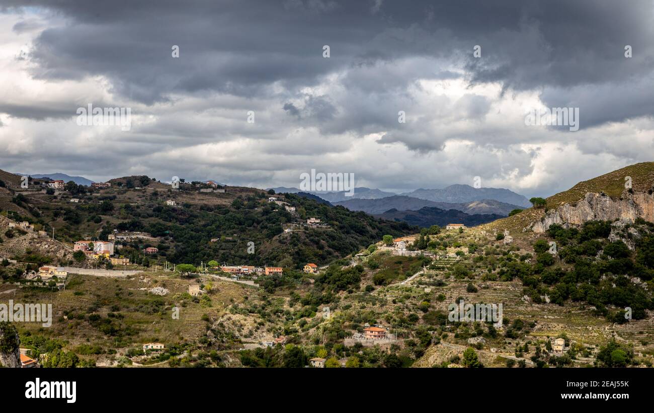 Panorama sicilian mountains hi-res stock photography and images - Alamy