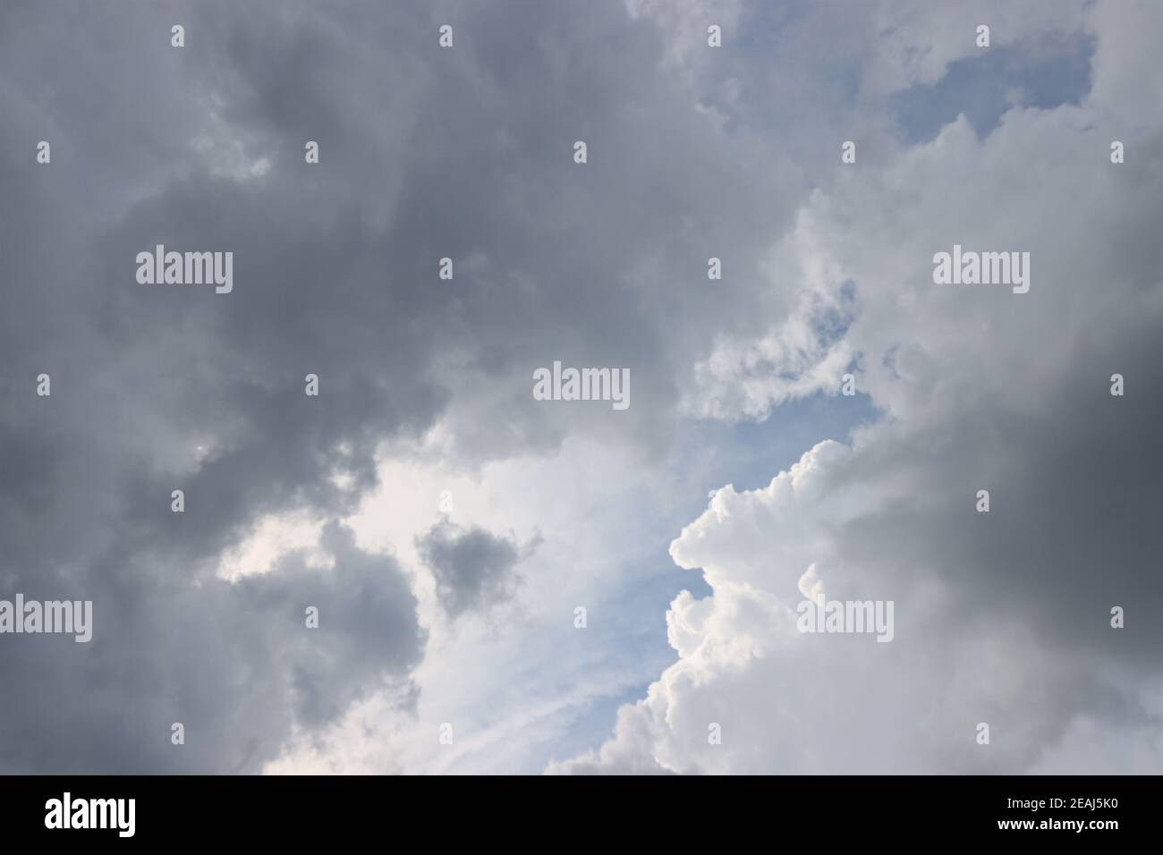 Clouds movement hi-res stock photography and images - Alamy