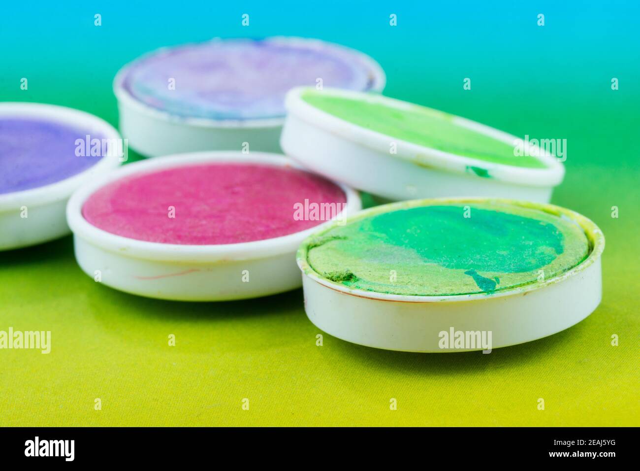 Intense color palette hi-res stock photography and images - Alamy