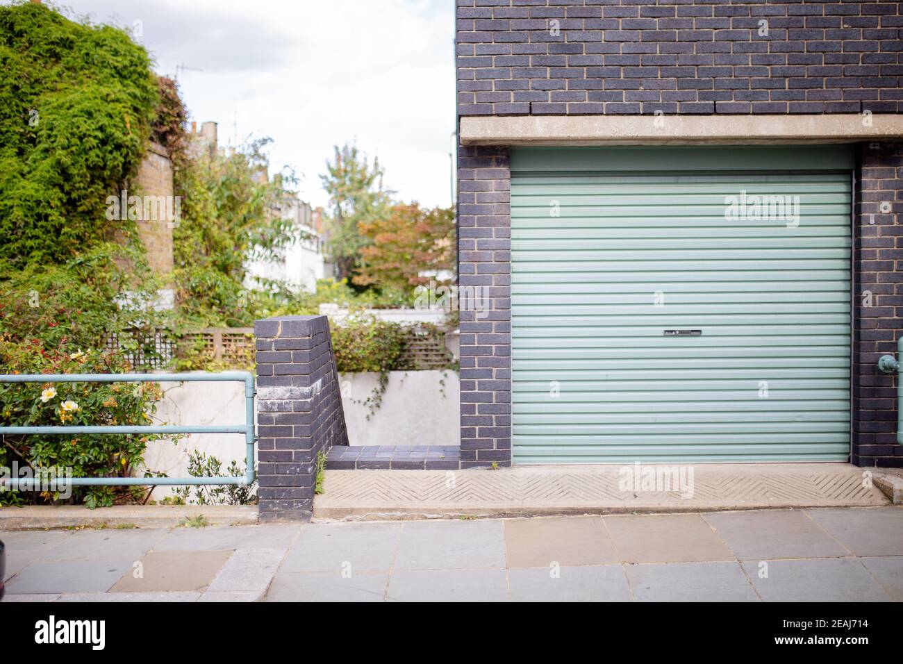 Picture facade residential building hi-res stock photography and images ...