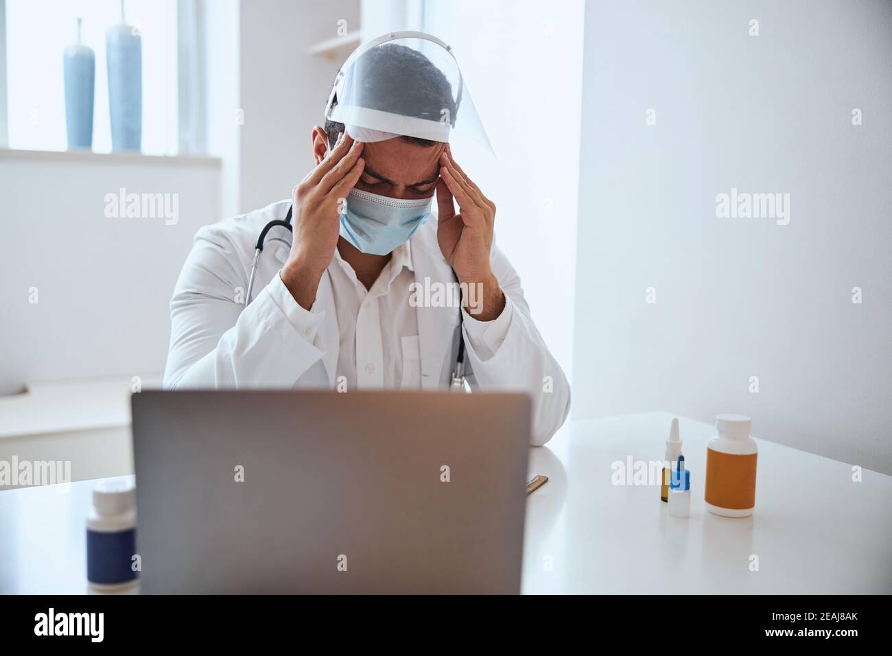 Tired patient consultation hi-res stock photography and images - Alamy