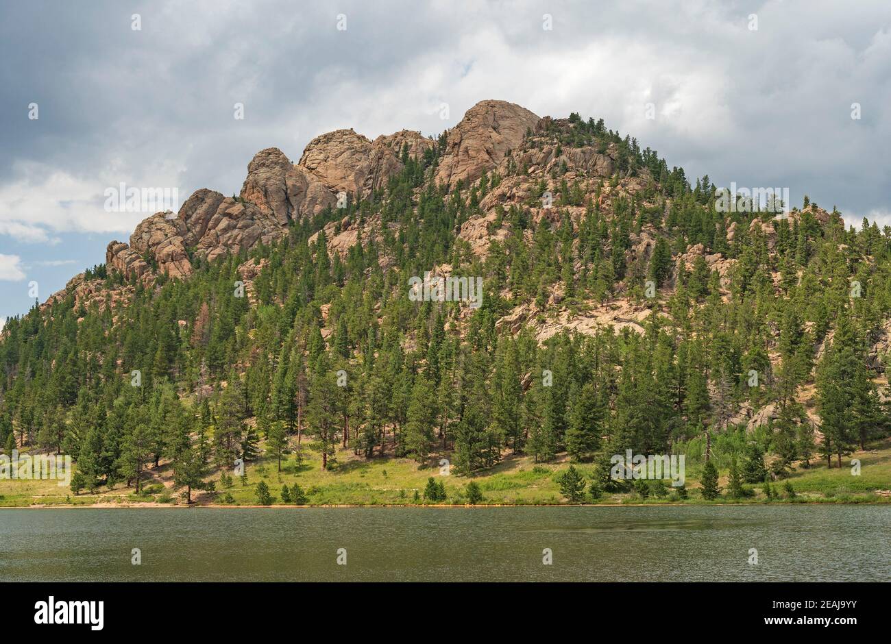 Lake alpine lake hi-res stock photography and images - Alamy