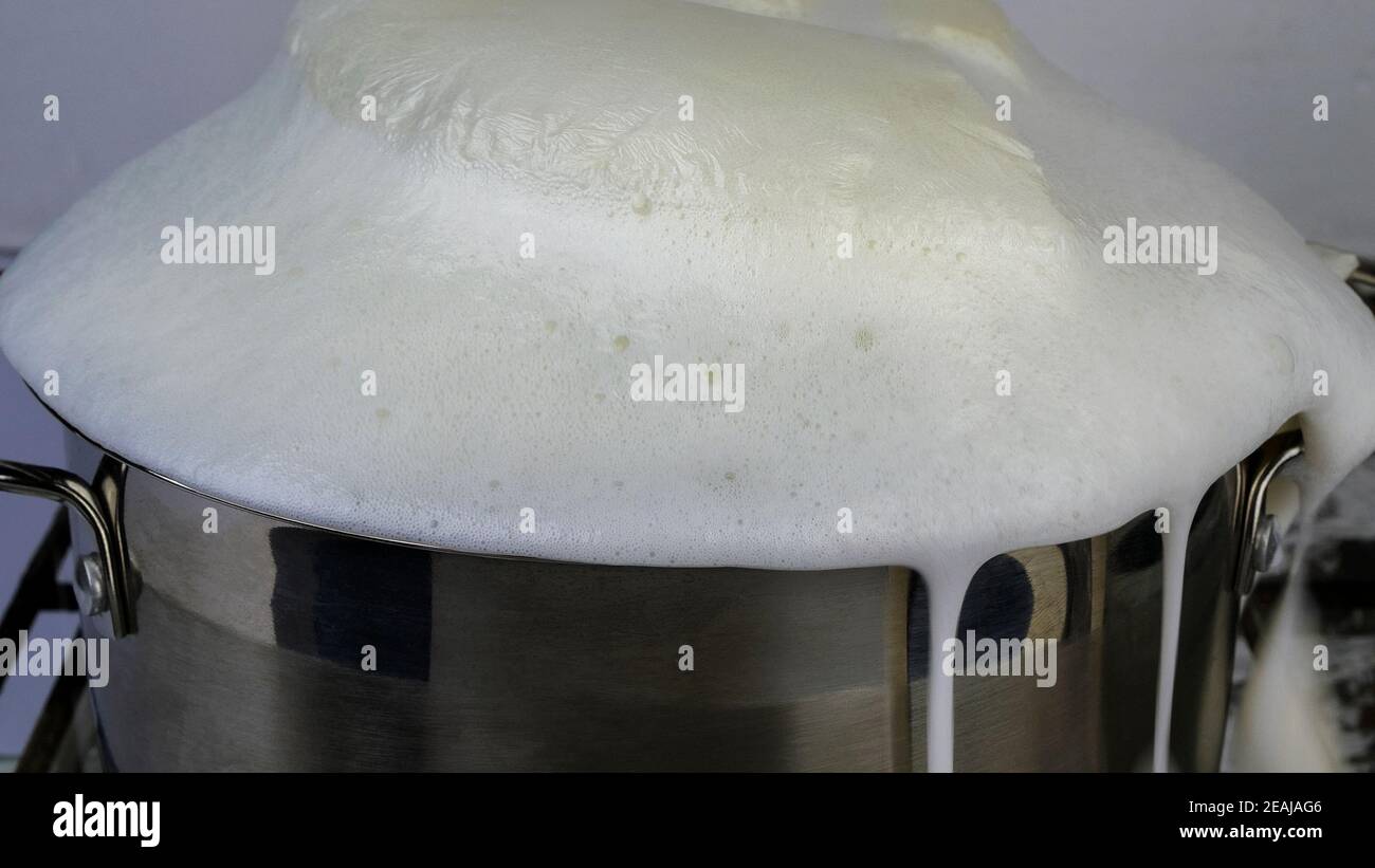 Boiling milk hi-res stock photography and images - Alamy