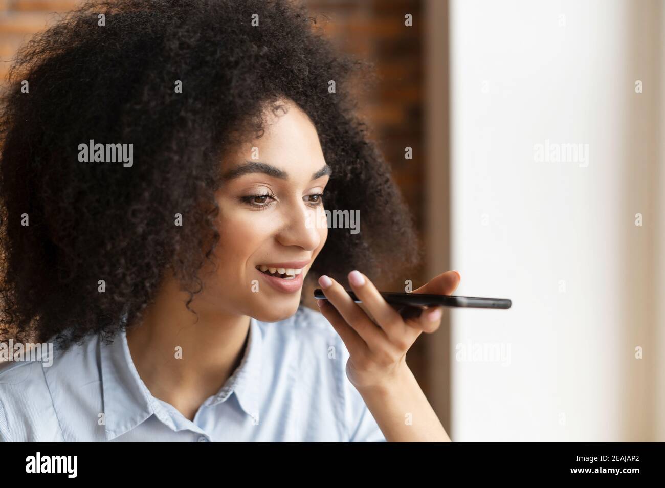 Mouth talking close up speaking hi-res stock photography and images - Alamy