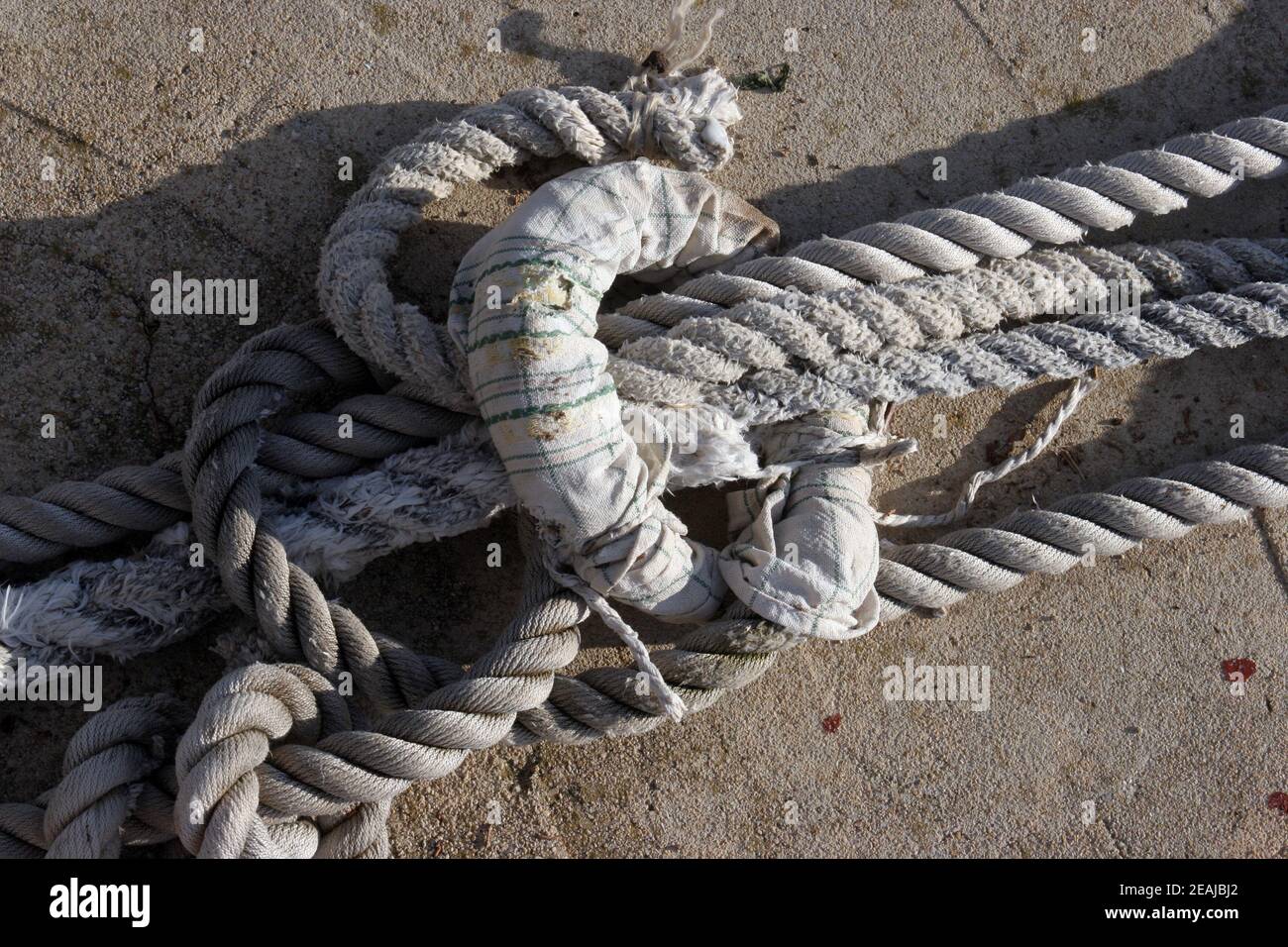 Rope knot close up background Stock Photo - Alamy