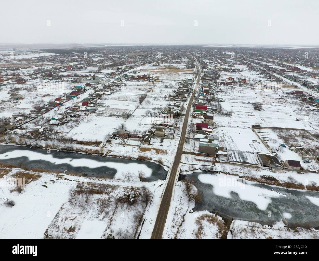 Birds eye view snow mountain hi-res stock photography and images - Alamy