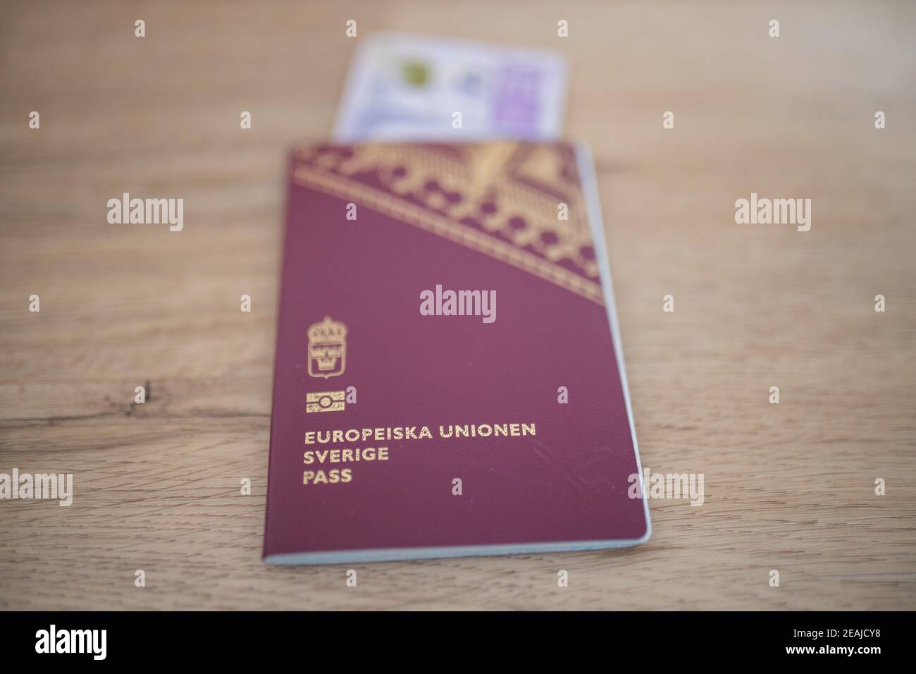 European id card hi-res stock photography and images - Alamy
