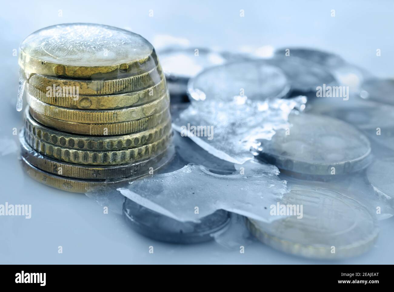Frozen money hi-res stock photography and images - Alamy
