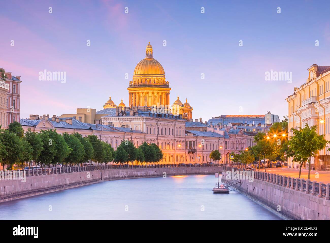 St isaac orthodox cathedral hi-res stock photography and images - Alamy