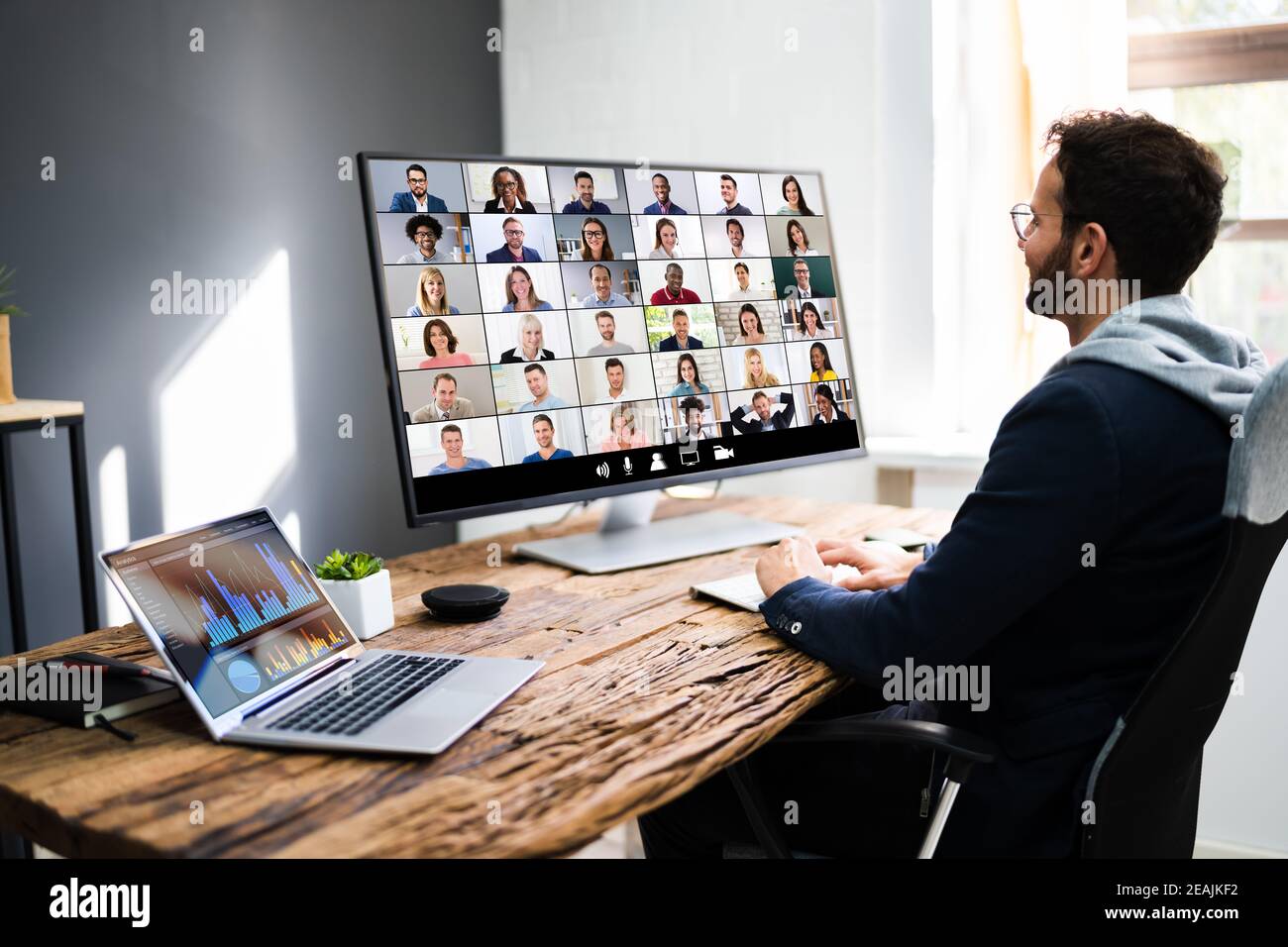 Video conference business hi-res stock photography and images - Alamy