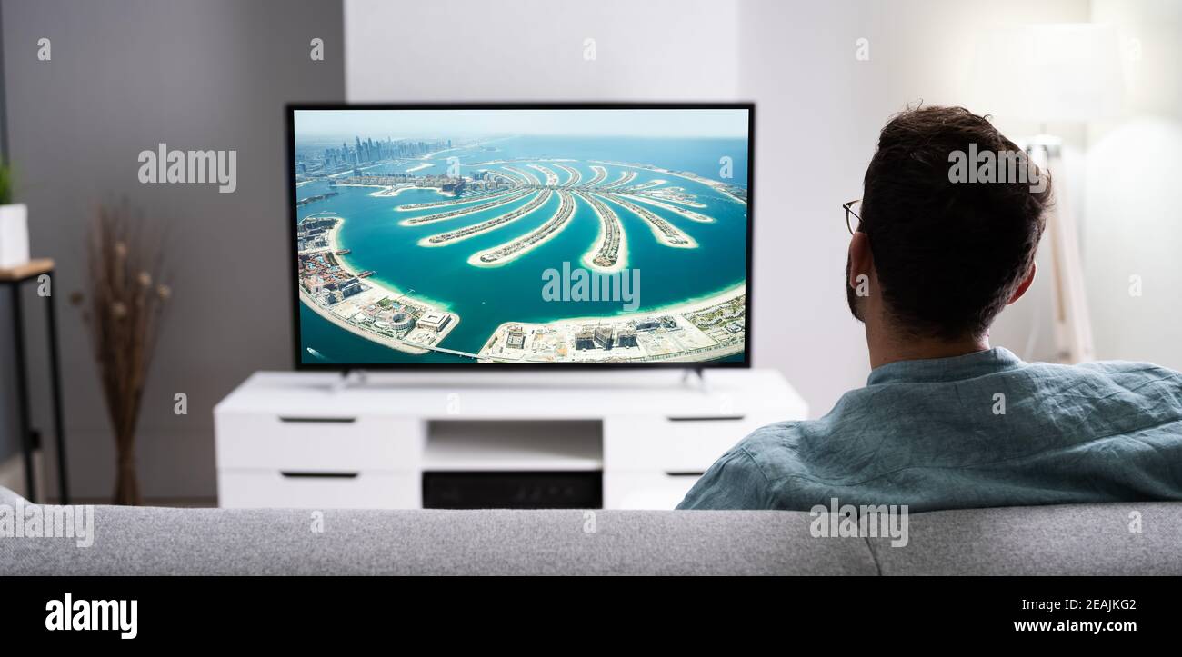 Sofa television tv hi-res stock photography and images - Alamy