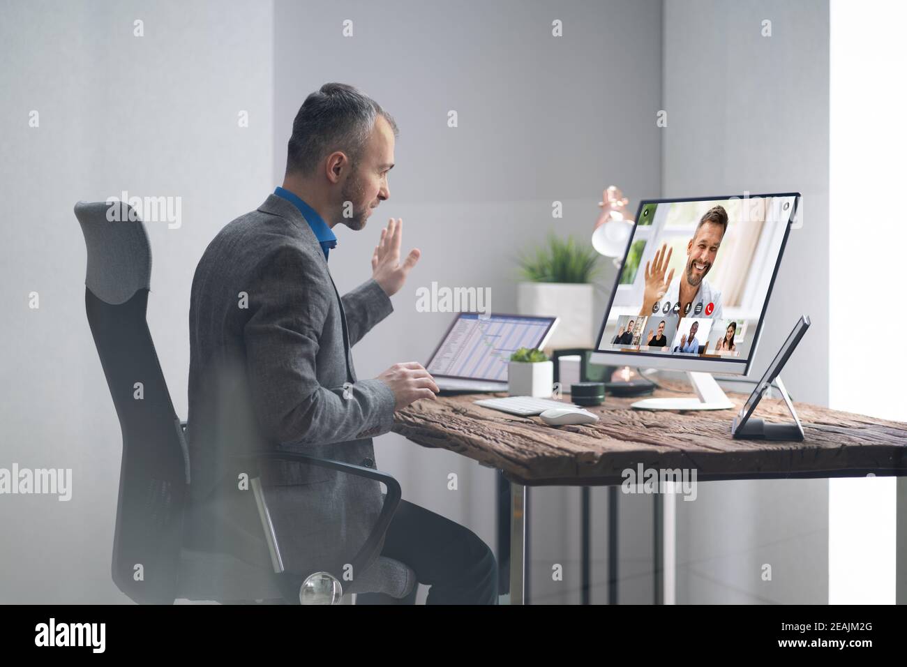 Conference video call remote hi-res stock photography and images - Alamy