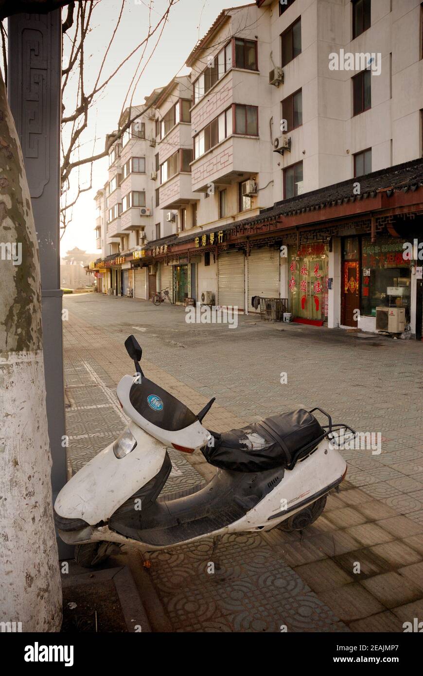 Moped asia hi-res stock photography and images - Alamy